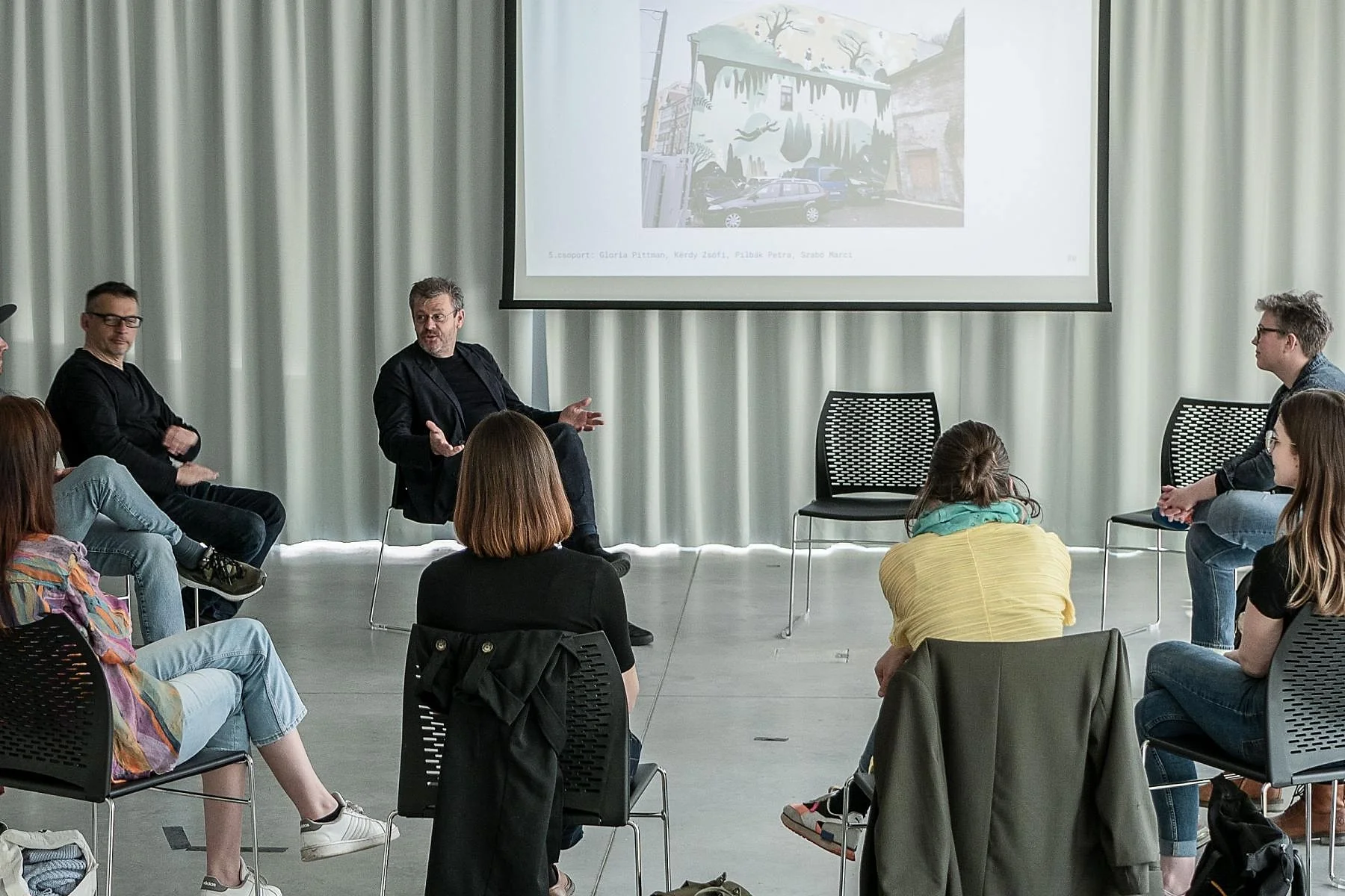 MOME | MOME students dreamed up the new mural of the Colorful City Group